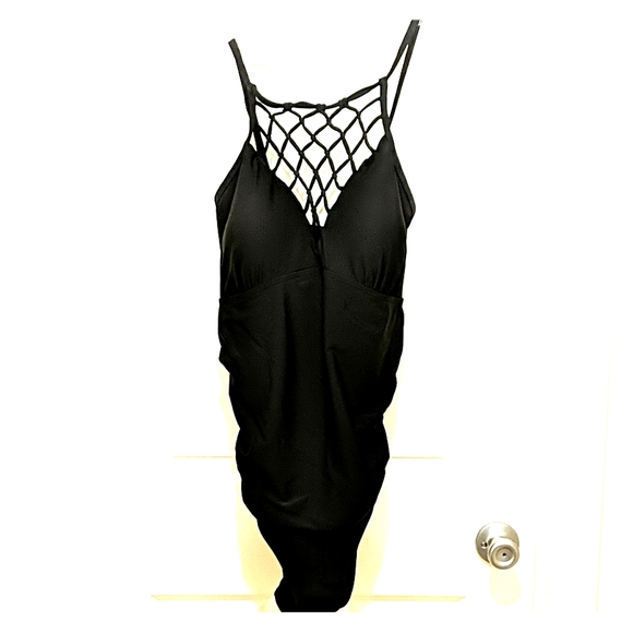 Emerald Bay | Swim | Nwt Emerald Bay Control Top Swimsuit | Poshmark